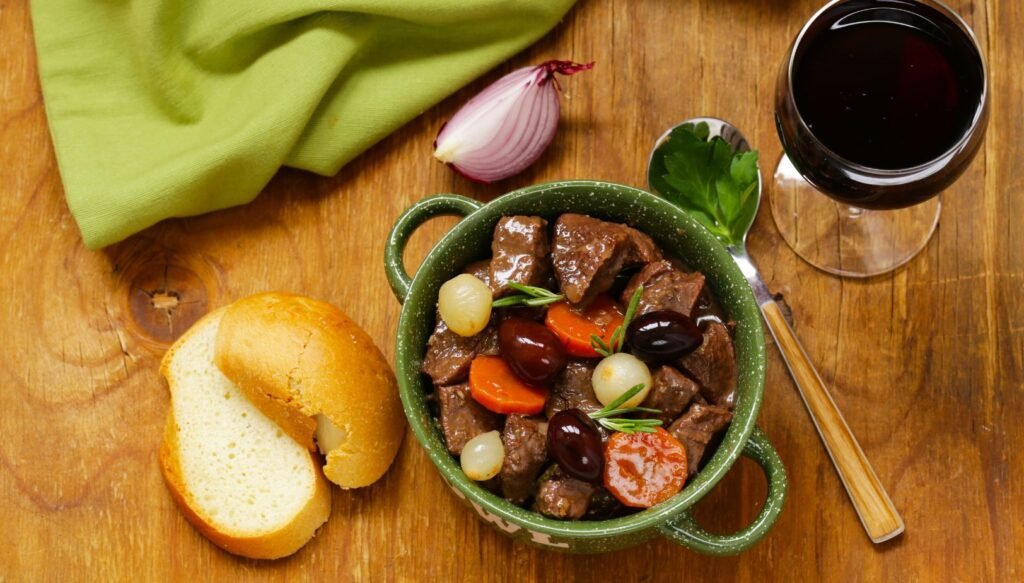 Quel vin pour le boeuf bourguignon ? Cuisson et accompagnement
